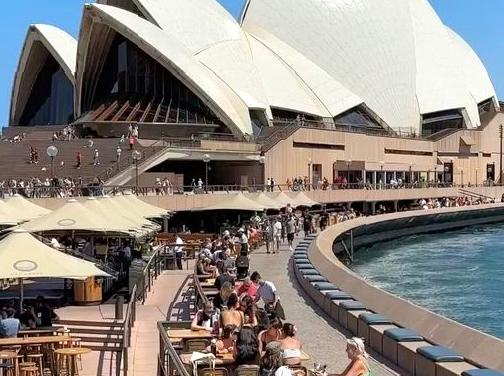 Celebrate Australia's Biggest Parties and Cultural Events